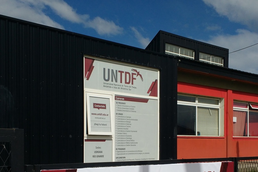 La UNTDF abrió una nueva preinscripción online para los ingresantes ...